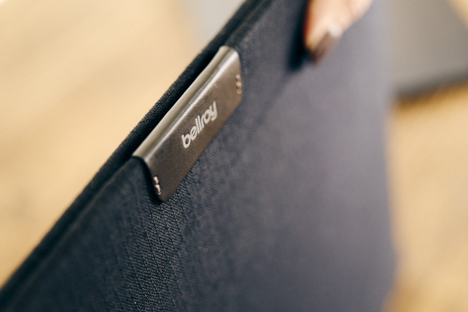 MacBook Airを守りたい！ぴったりのパソコンケースを購入しました｜bellroy Laptop Sleeve – vanessa's ...